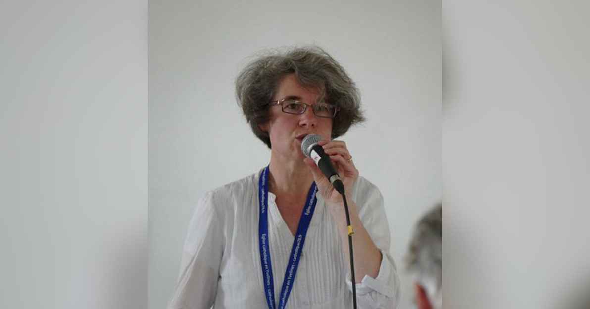 La française Nathalie Becquart, première femme nommée sous-secrétaire ...